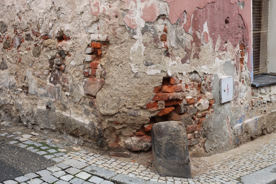 Protection patterns – Lou Downe